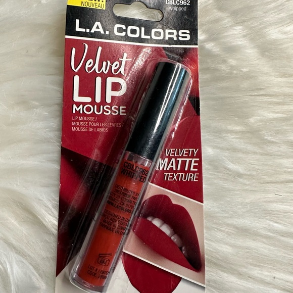 L.A. Colors | Makeup | 10 La Colors Velvet Lip Mousse Whipped Red ...
